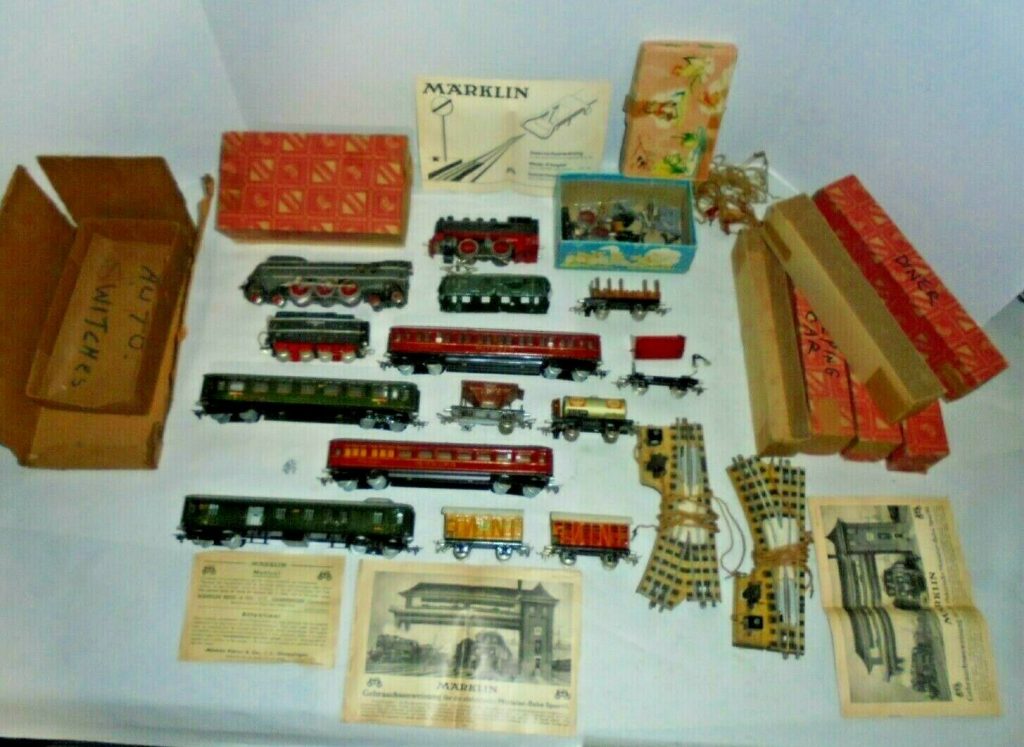MARKLIN PRE WAR HO TRAIN SET SK800 WITH PASS CARS AND MORE ...